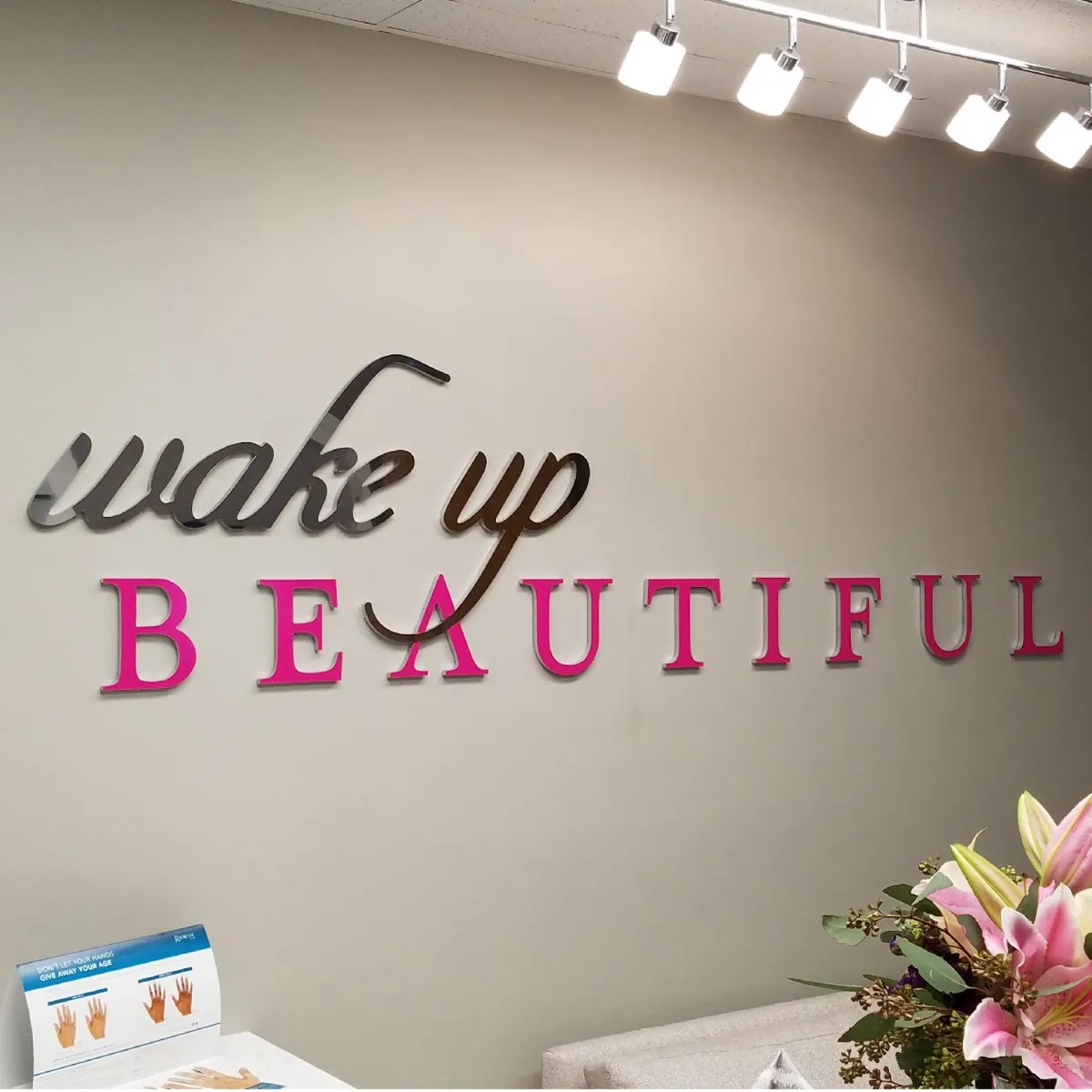 Wholesale Signs and Printing Home