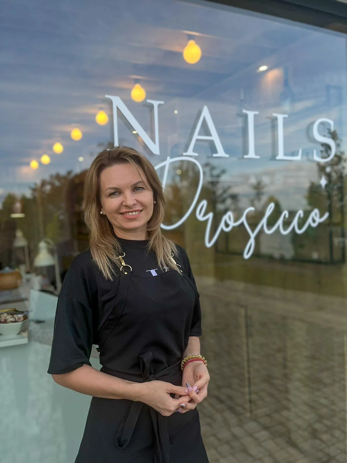 Nehtový Salon v Praze - Nails & Prosescco